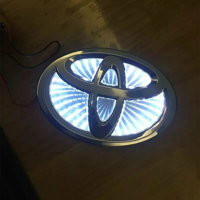 Шильдик эмблема Тойота светящаяся 3D для автомобилей Toyota 120*80mm