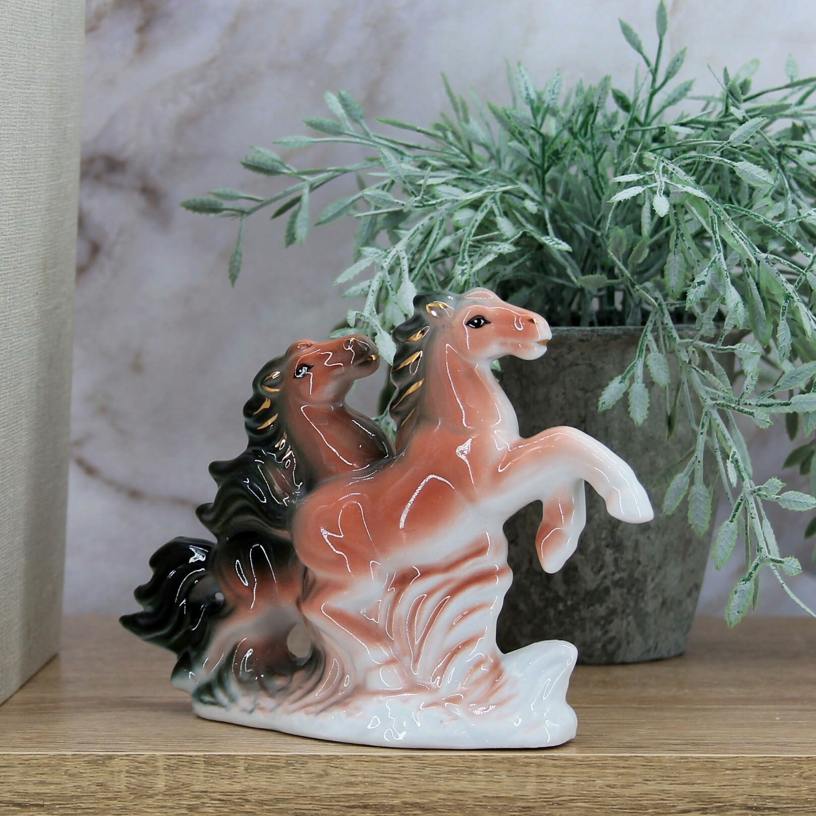 Интерьерная статуэтка Пара лошадей , 10 см , фарфор , цвет белый / бежевый