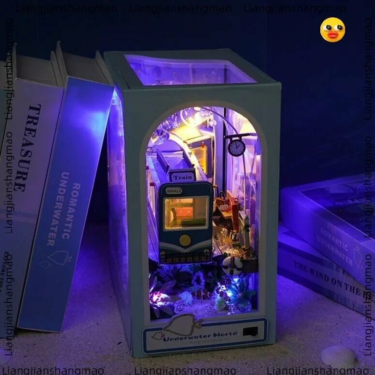 Румбокс интерьерный конструктор, реалистичная модель дома DIY. Подарочный интерьерный конструктор "подводный поезд". Со светом и канцелярским набором.