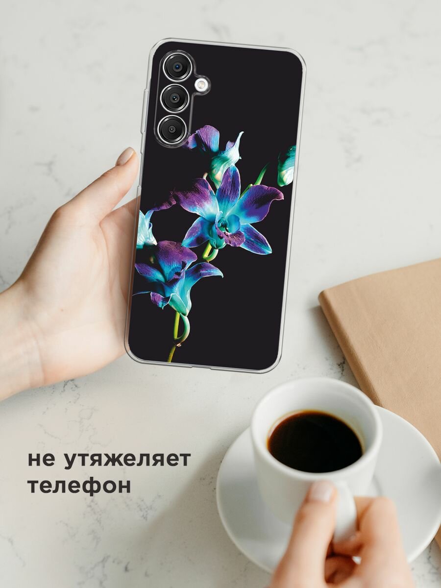 Чехол на Samsung Galaxy A16 / Самсунг А16 с принтом "Синий цветок на черном" — фото 1