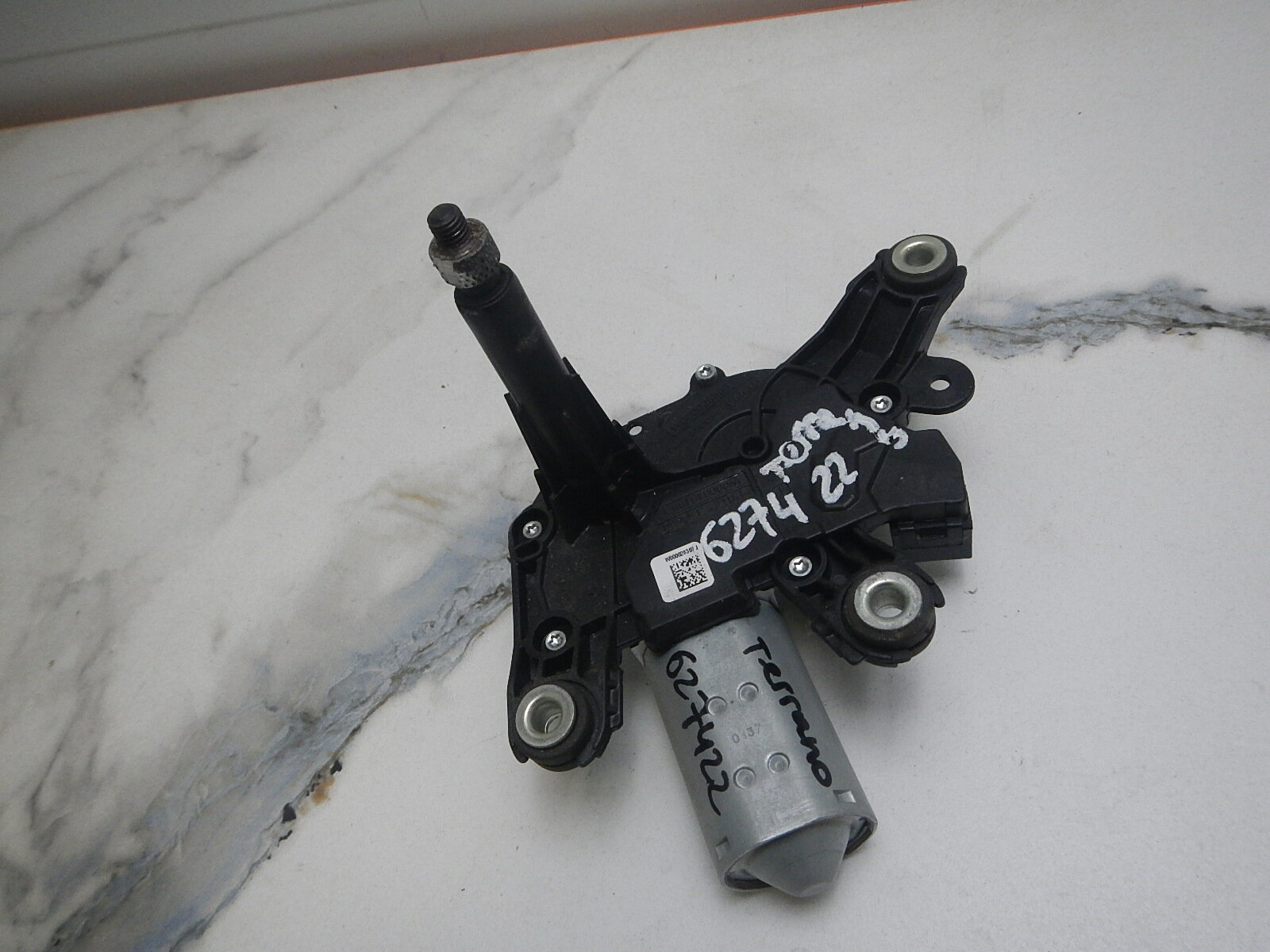 Б/У Моторчик стеклоочистителя задний, Nissan (Ниссан)-TERRANO (13-) NISSAN TERRANO (13-) Повреждено крепление. 627422 NI...