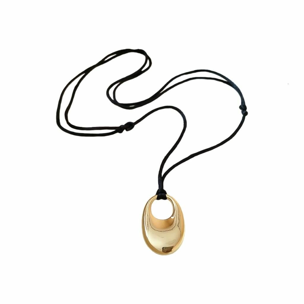 Регулируемый кожаный чокер с металлическим кольцом