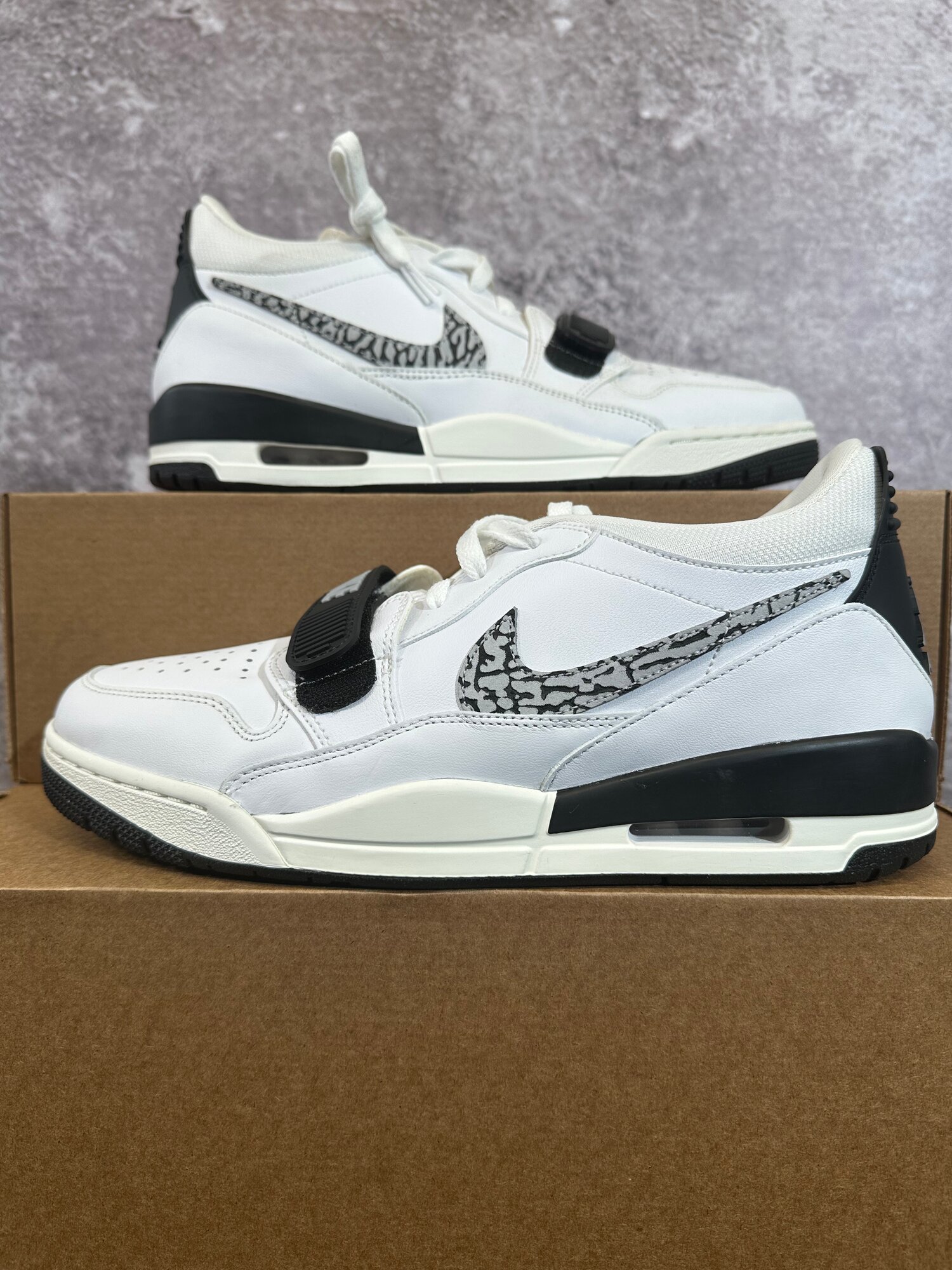 Кроссовки NIKE AIR JORDAN LEGACY 312 LOW GREY