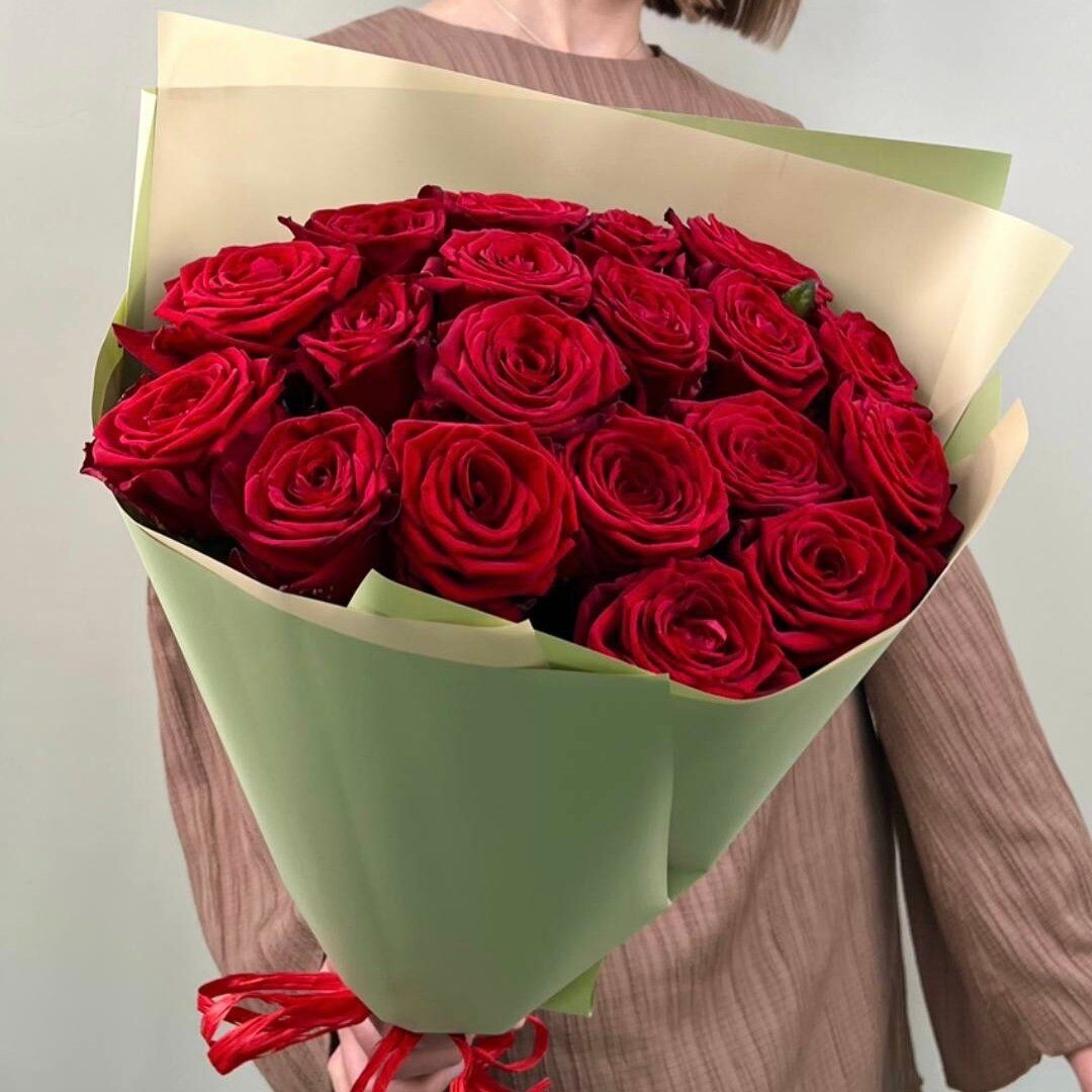 Букет из красных роз 19 шт, красивый букет цветов, шикарный, премиум цветы, премиум букет