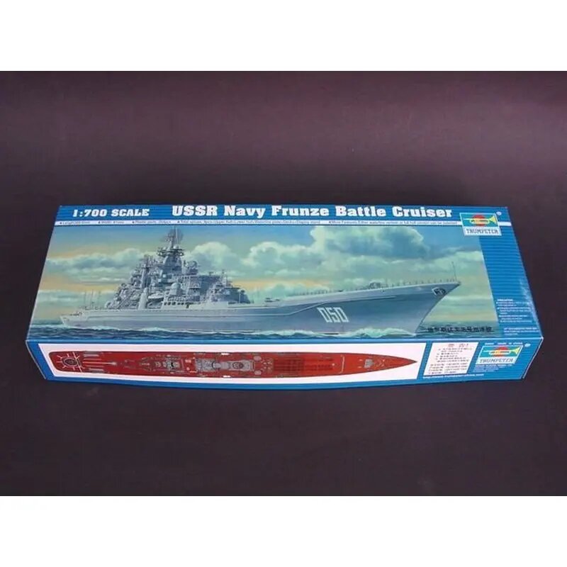 Trumpeter 05708 1/700 Бортовой крейсер ВМС СССР
