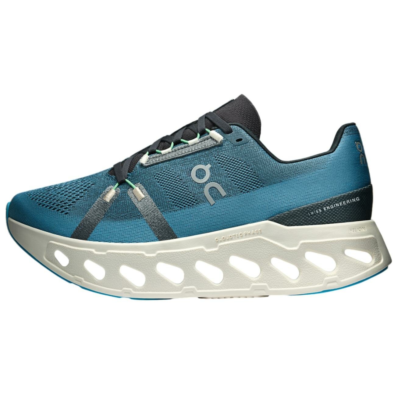 Кроссовки Cloudeclipse