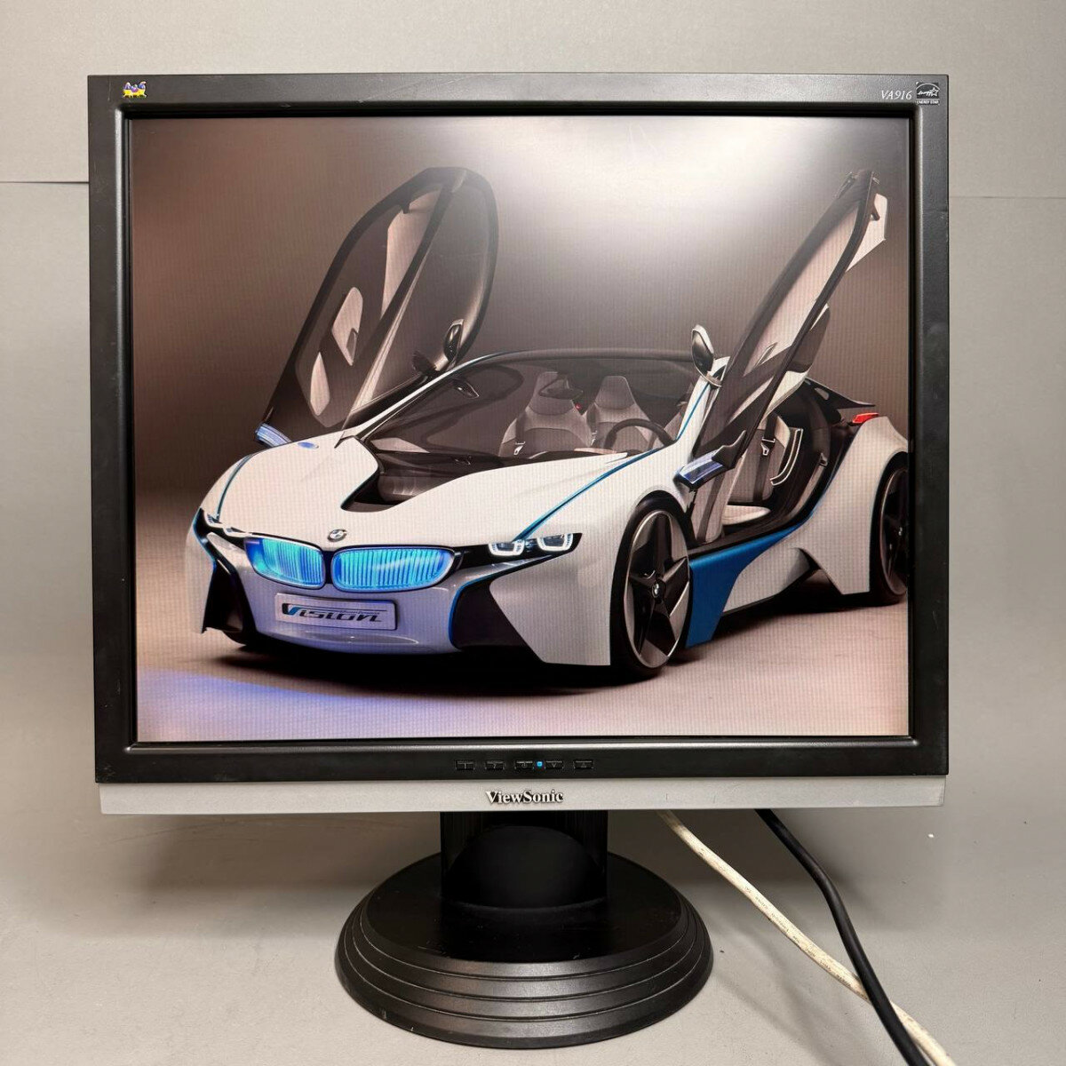 19" Монитор Viewsonic VA916, 1280x1024, 75 Гц чёрный