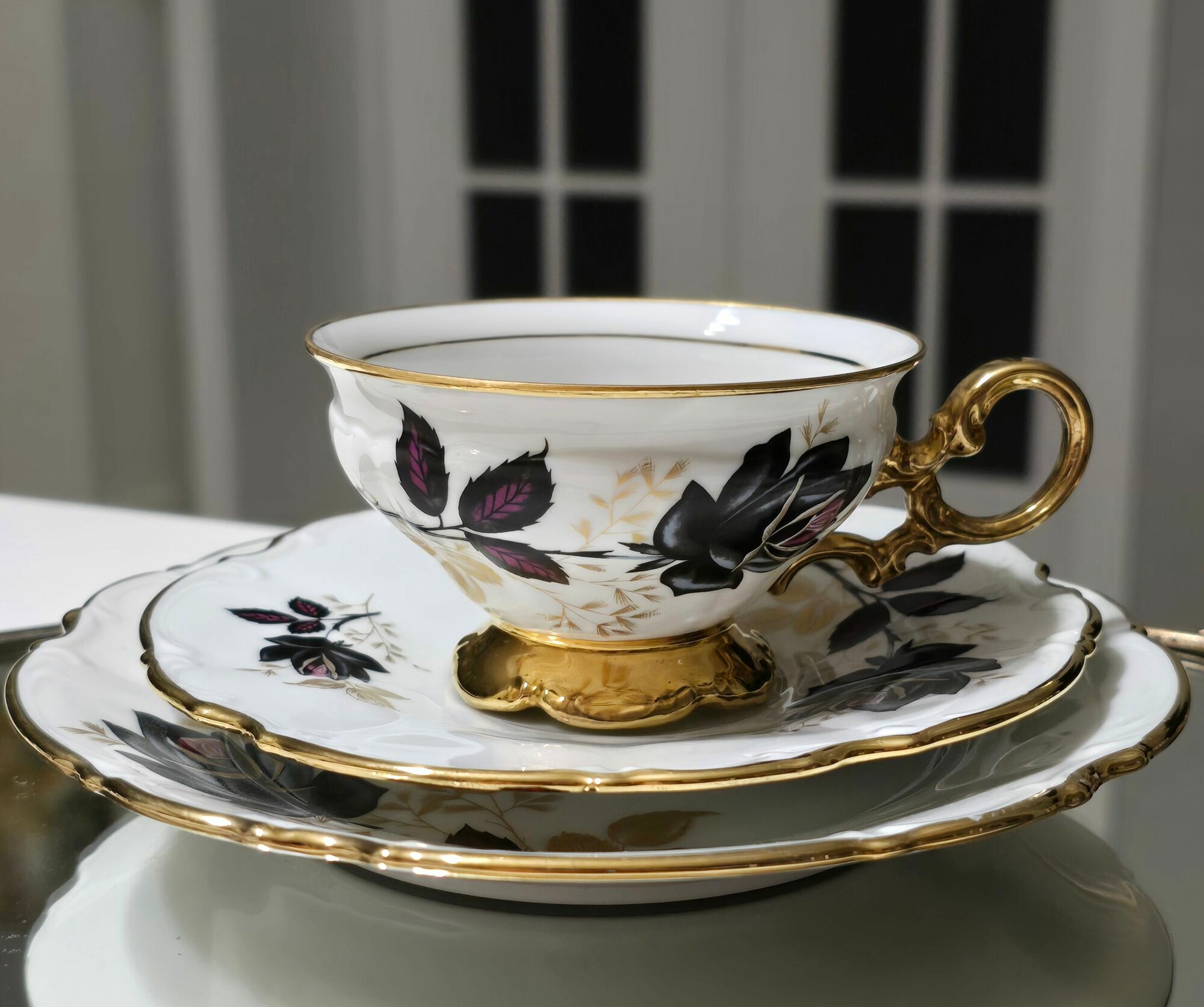 Старинное чайное трио