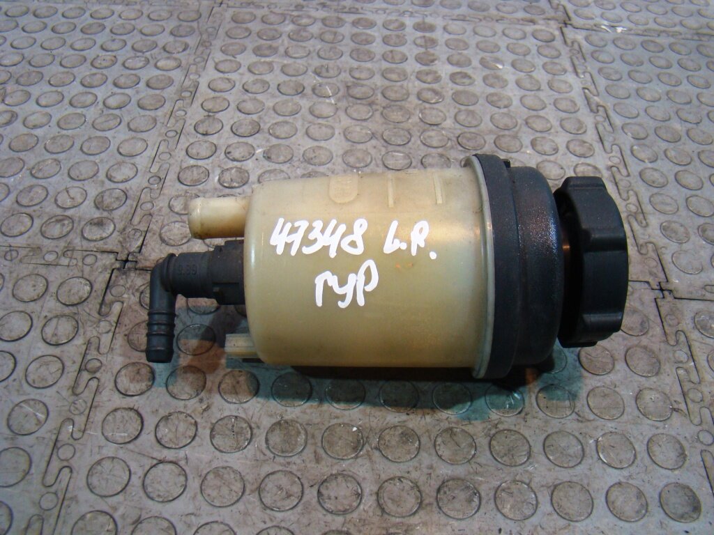 Freelander 2 Бачок гидроусилителя LR000578