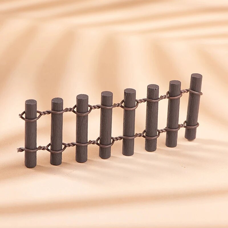 Деревянный миниатюрный забор BROWN