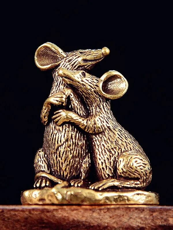 Декоративная статуэтка пары крыс из латуни