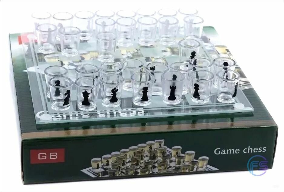Настольная игра "Пьяные шахматы"/ Алкогольные шахматы со стопками, 32 рюмки, поле 25х25 см