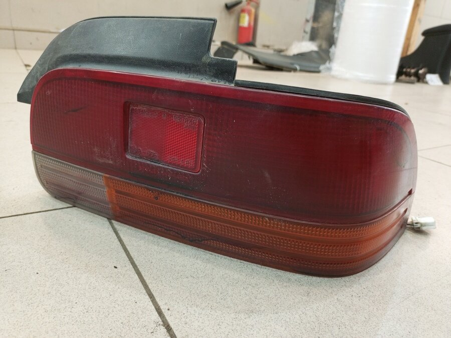Фонарь задний наружный правый от Mazda Capella CG 1994-1997
