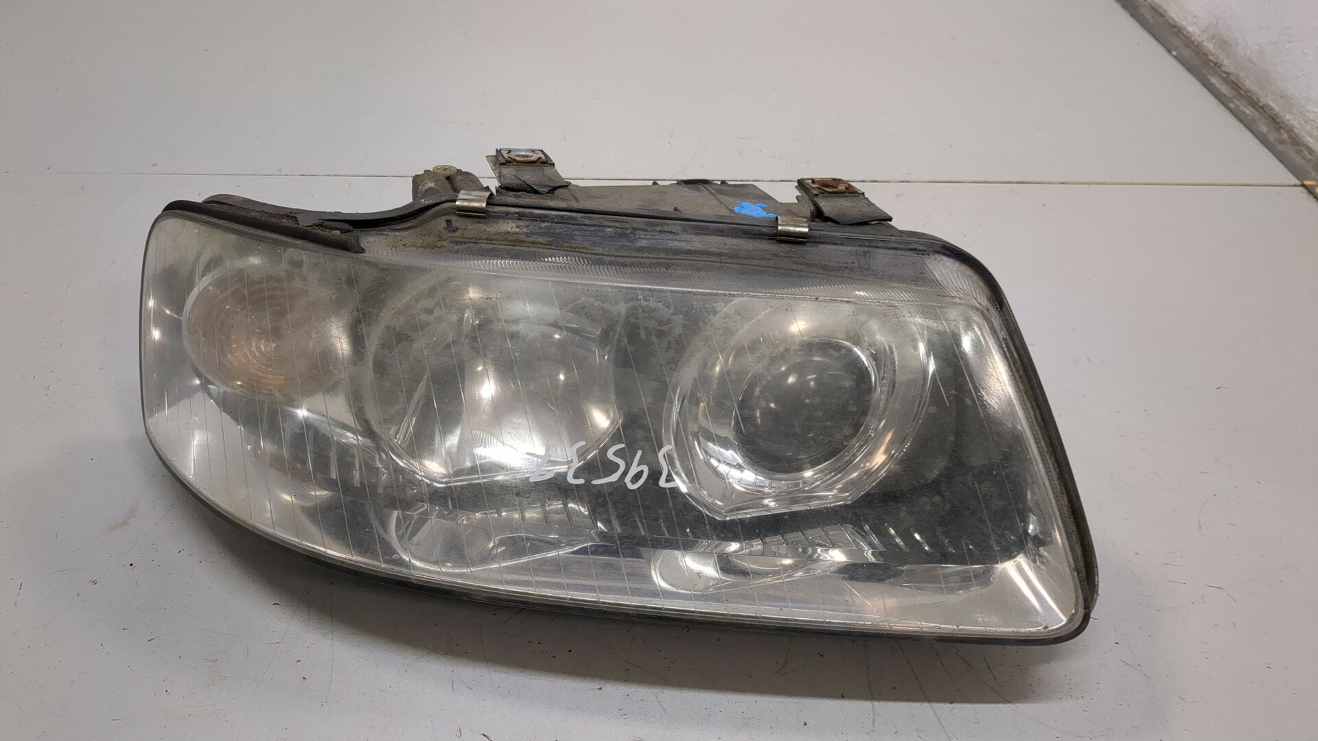 Фара (передняя) правая Audi A3 (8L) Б/У