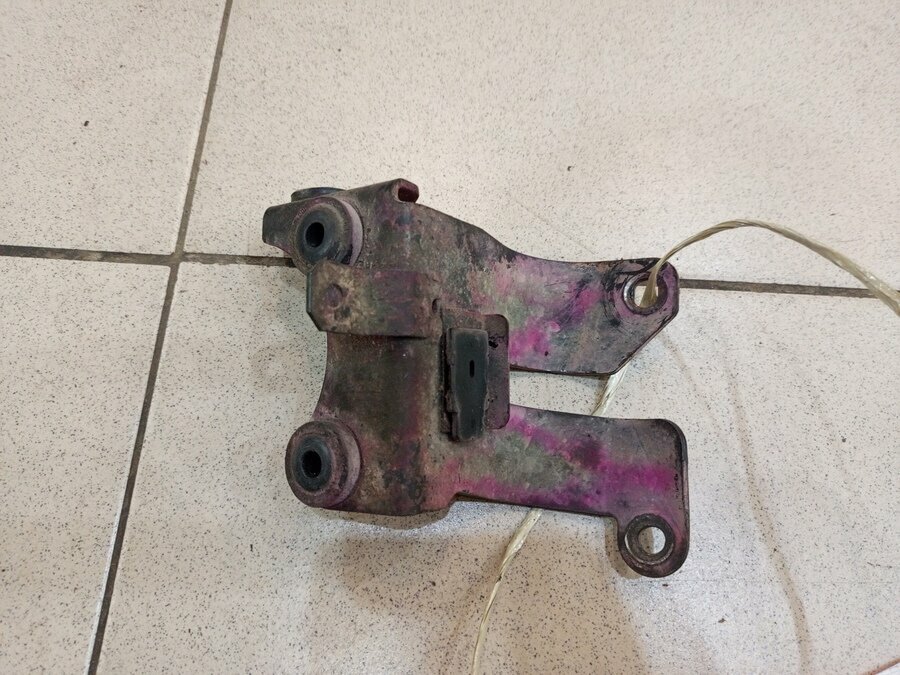 Кронштейн блока ABS от Chevrolet Aveo T250 2005-2011