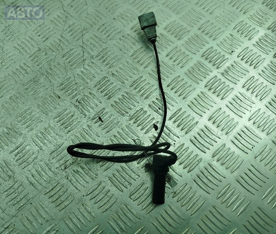 Датчик положения коленвала Volkswagen Passat B5