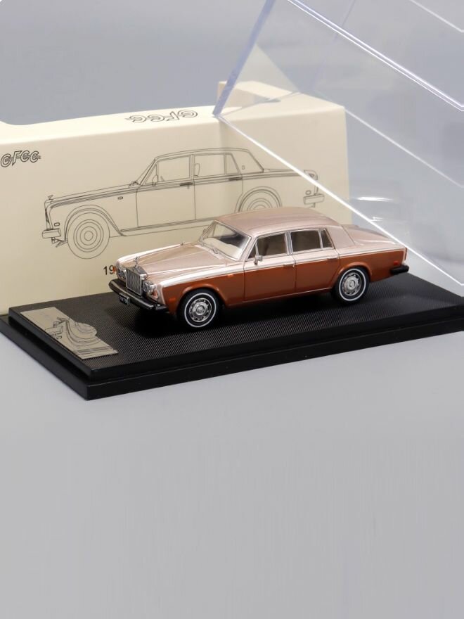 Легкосплавный автомобиль модели GFCC 1/64 Лимитированная серия Rolls-Royce Silver Shadow 1979 года выпуска
