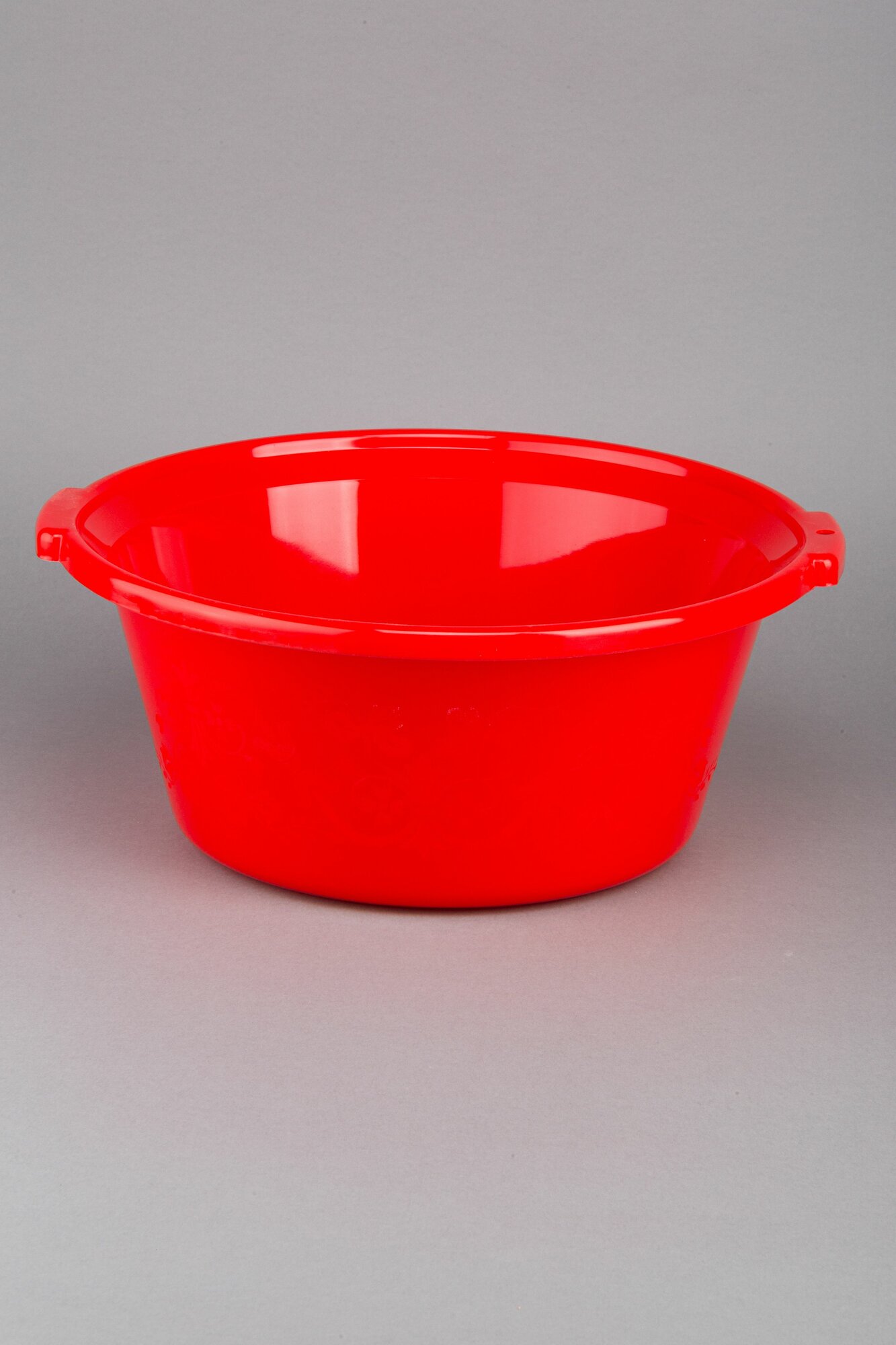 Таз пласт 8 литров красный МилихПластик