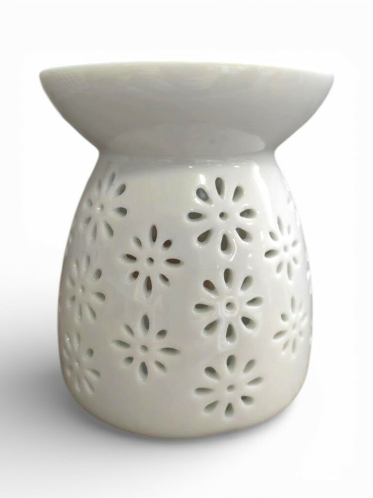 Аромалампа белая С цветами M672 глянцевая (керамика, 11 см.), 1 шт.