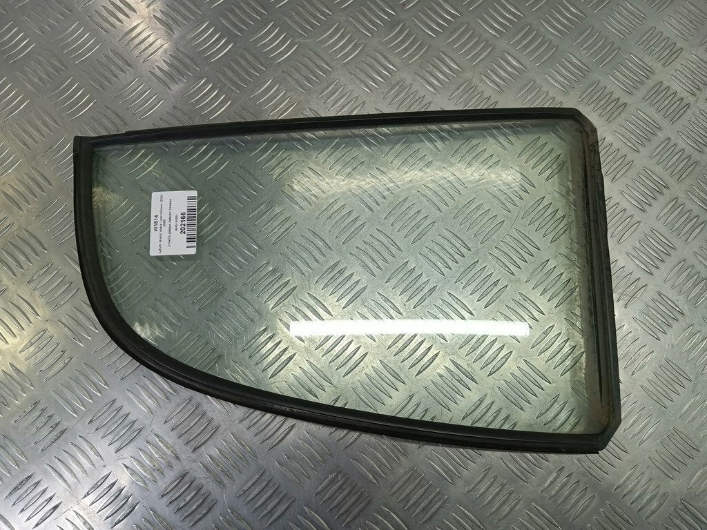 Стекло двери заднее правое Б/У для SUZUKI Grand Vitara I рестайлинг (2000—2006) 84551-65D01