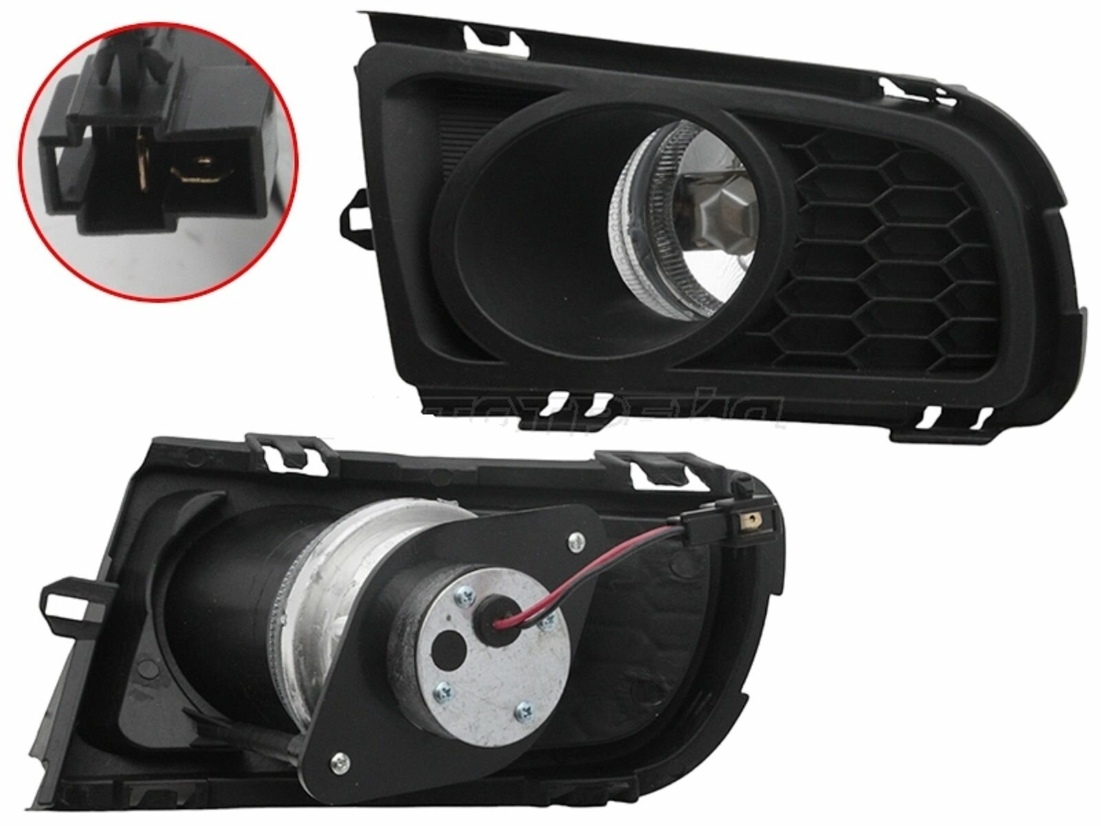 Фара противотуманная (Справа) Mazda 6 05-08 / CX-7 06-10 / 2 07-10 / Atenza 05-07