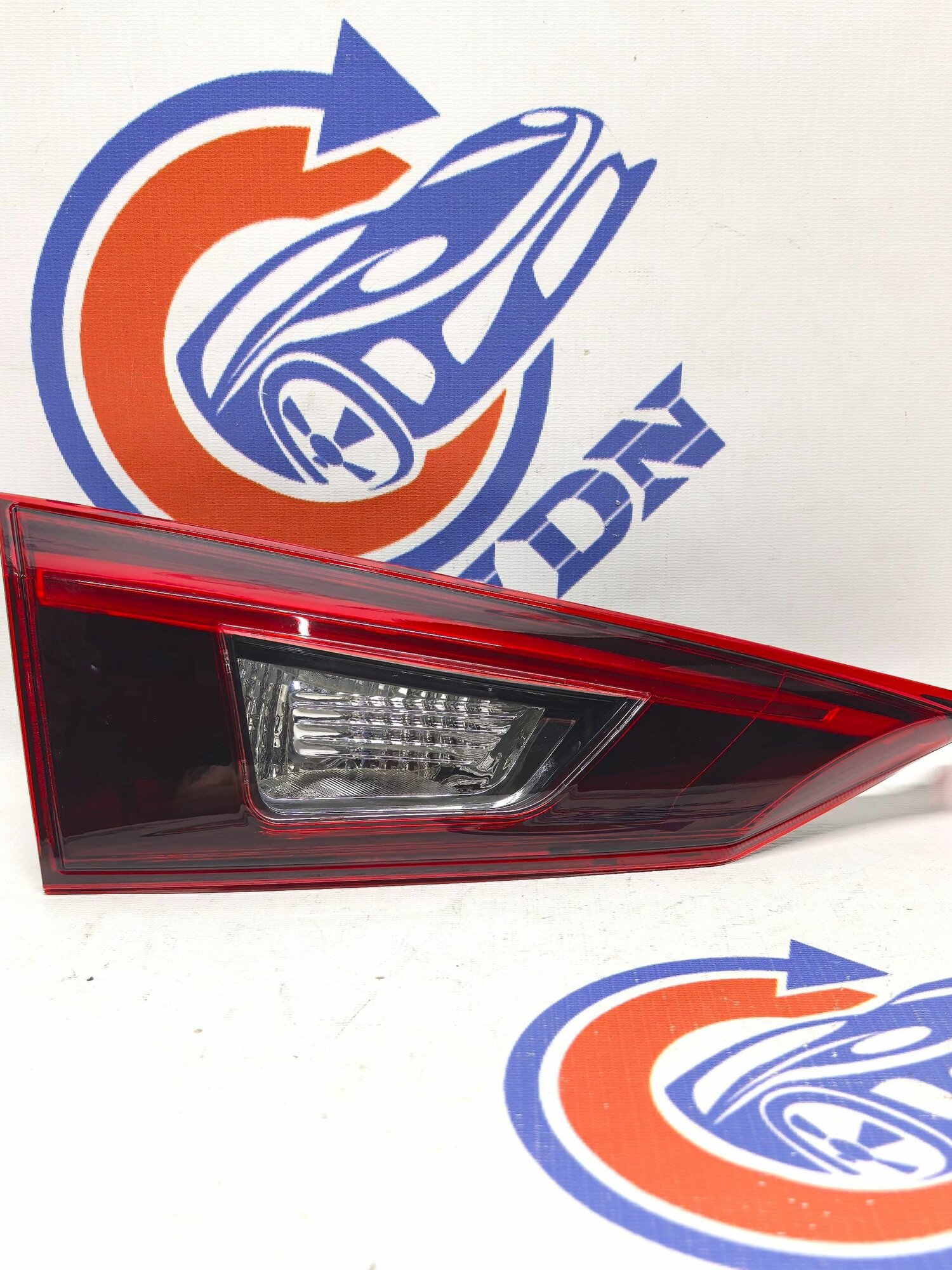 Фонарь левый внутренний MAZDA 3 BM 16-19 LED SDN