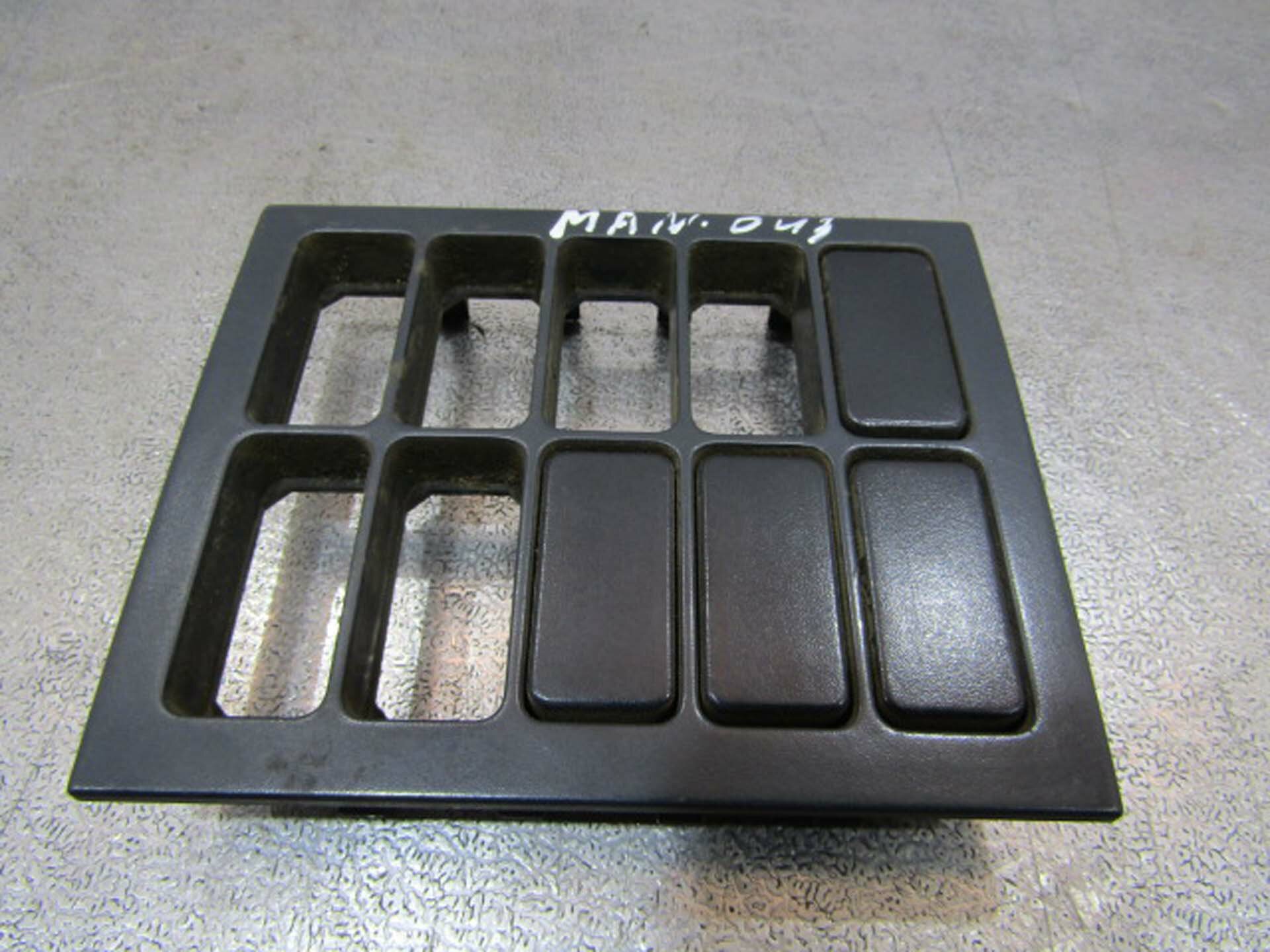 Накладка торпедо MAN TGA, TGS, TGM, TGL