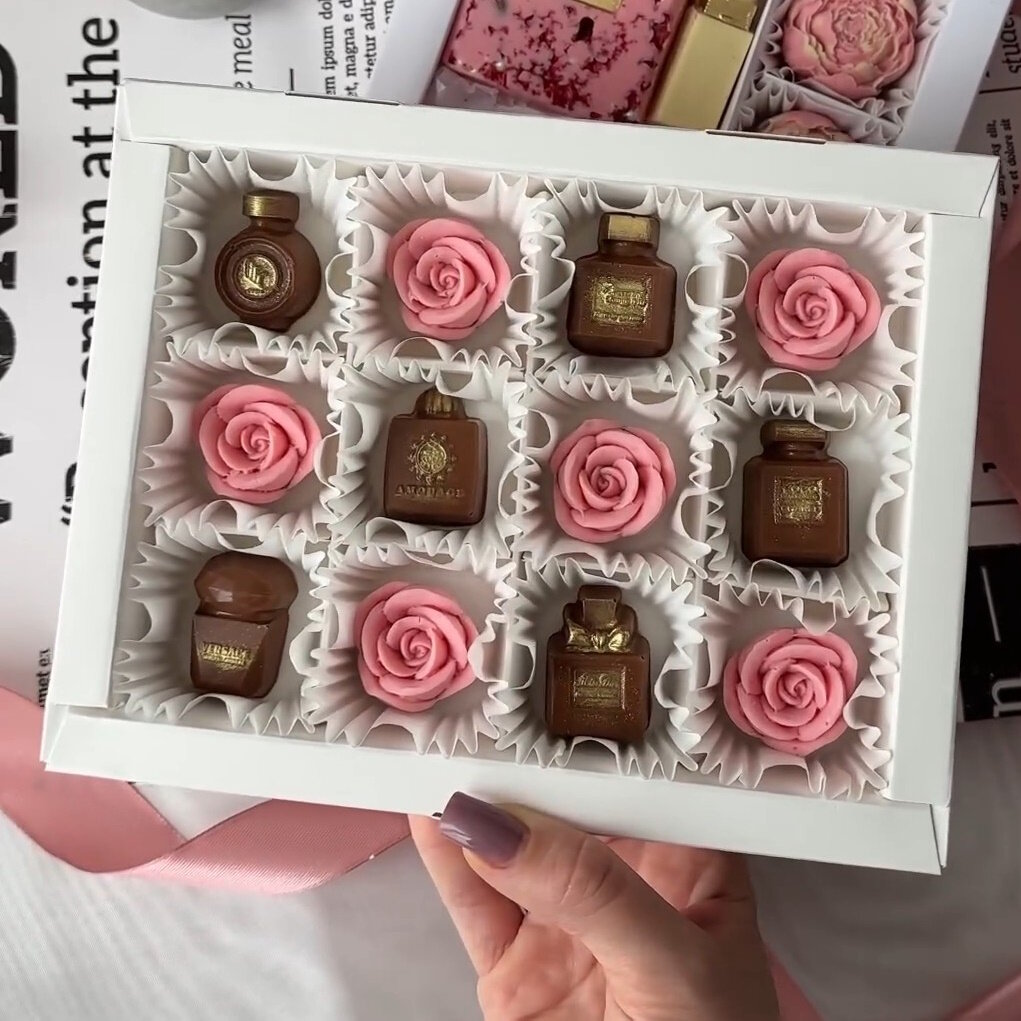 Шоколад в подарок женщине ShokoTrendy набор шоколадных конфет в коробке, 190 г