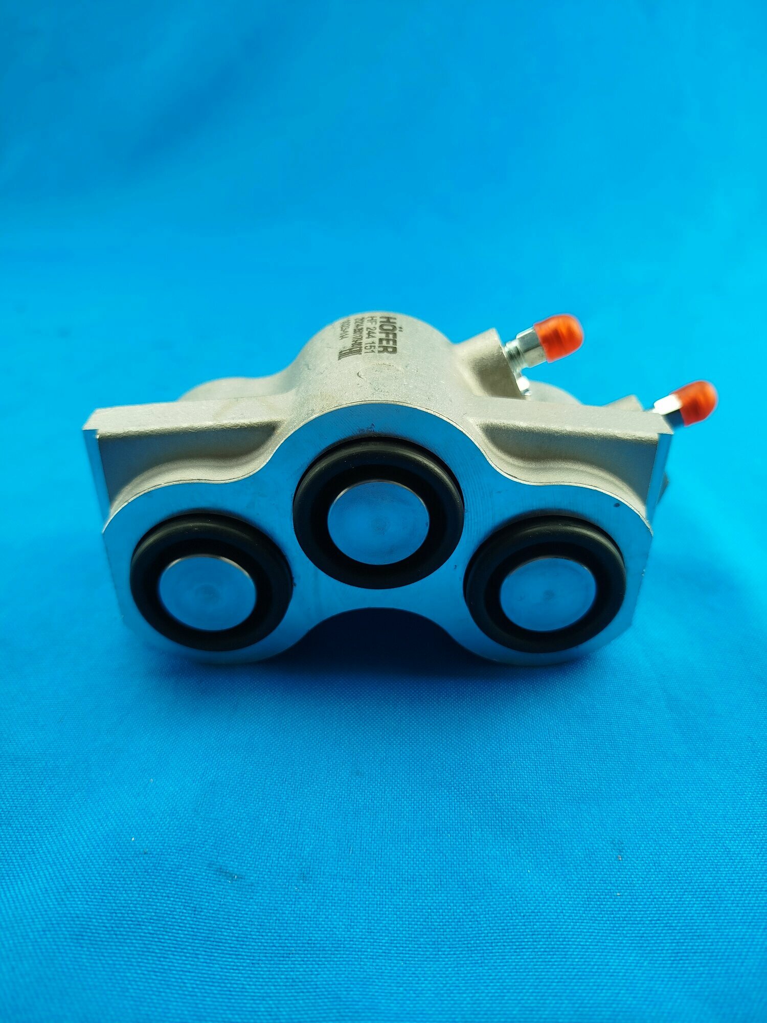 Цилиндр тормозной передний левый "HOFER" для автомобилей ВАЗ 21214, Шевроле-Нива н/о