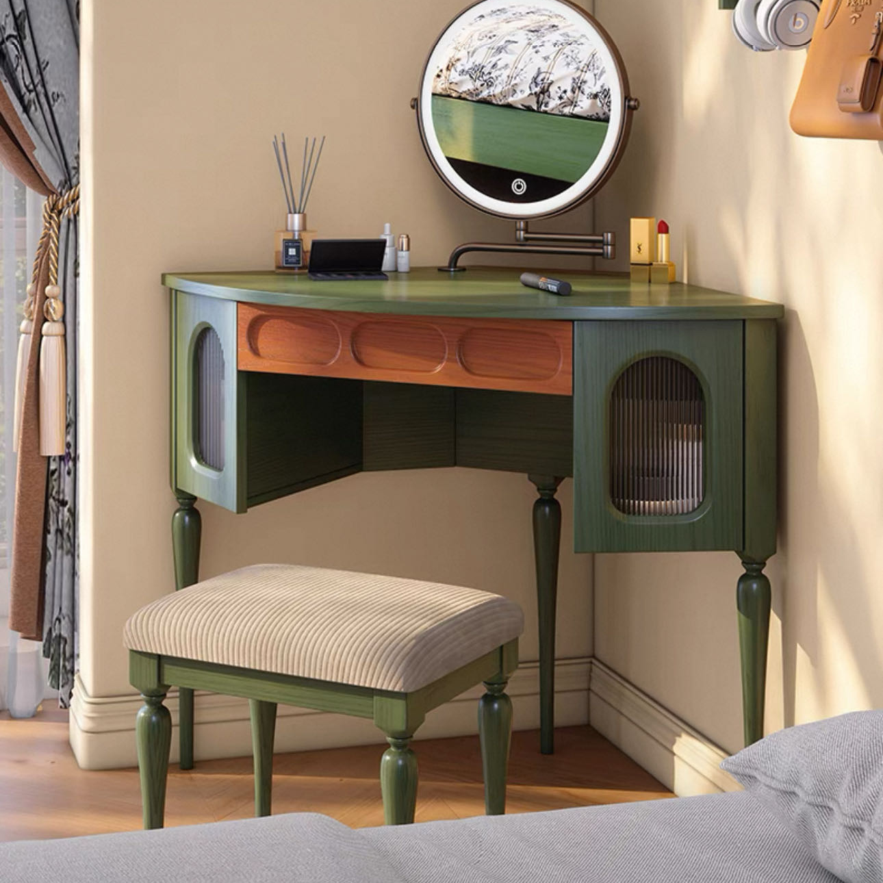 Угловой туалетный столик с ящиком для хранения коллекции Revello Green (столик с зеркалом)