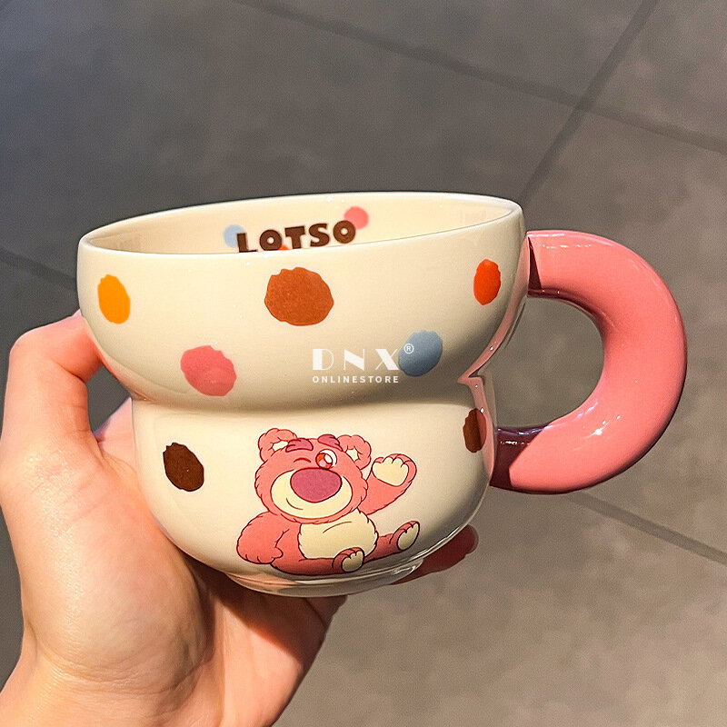Чашка с изображением медведя клубники Скарлетт, милая мультяшная кружка с уникальной ручкой, керамическая чашка для пары, домашняя кофейная молочная чашка