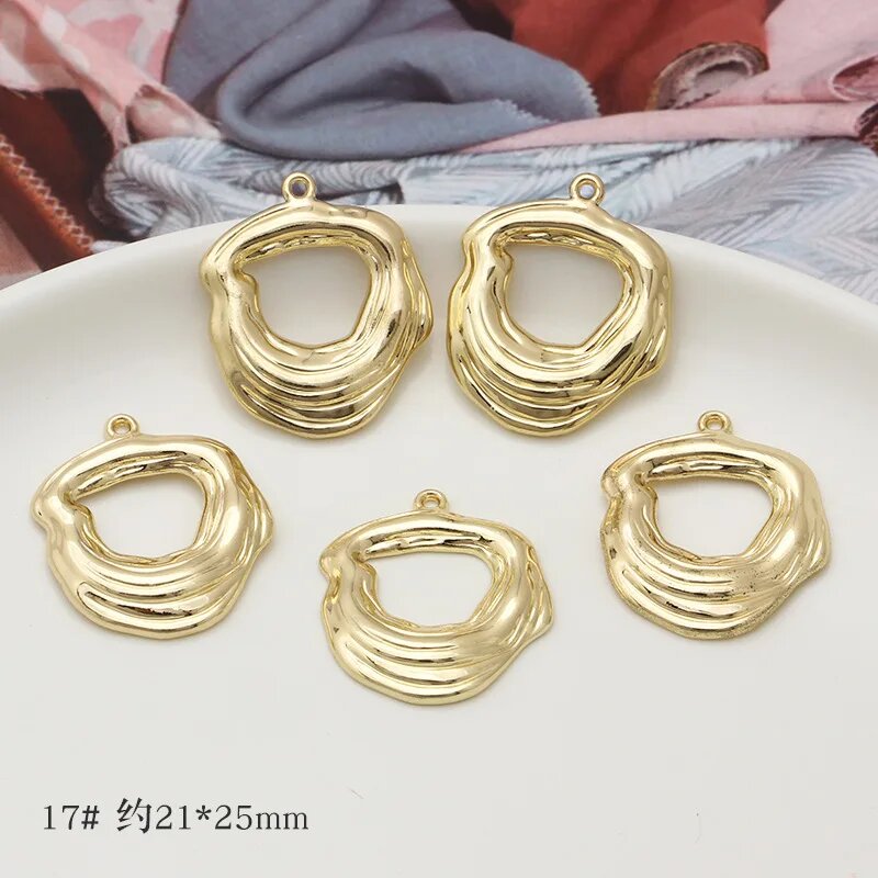 Подвески золотистого цвета «любящее сердце» для сережек 17