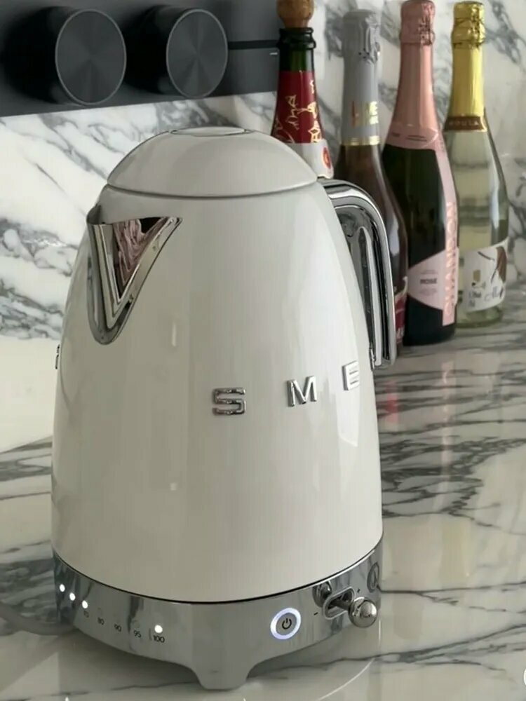 Электрический чайник Smeg klf04creu, нержавеющая сталь, белый, 1.7 л