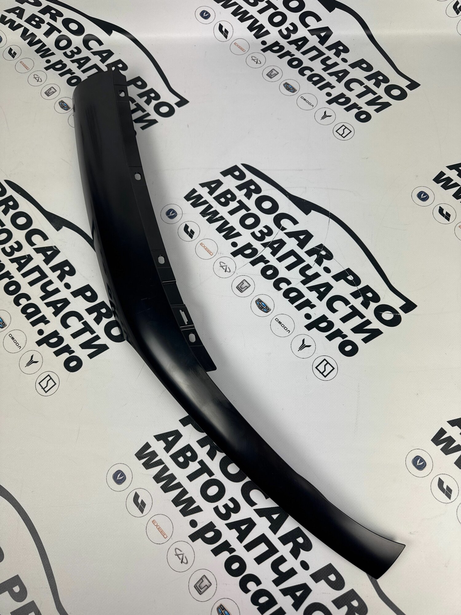 Накладка решетки радиатора левая оригинальная HONGQI H9 черная