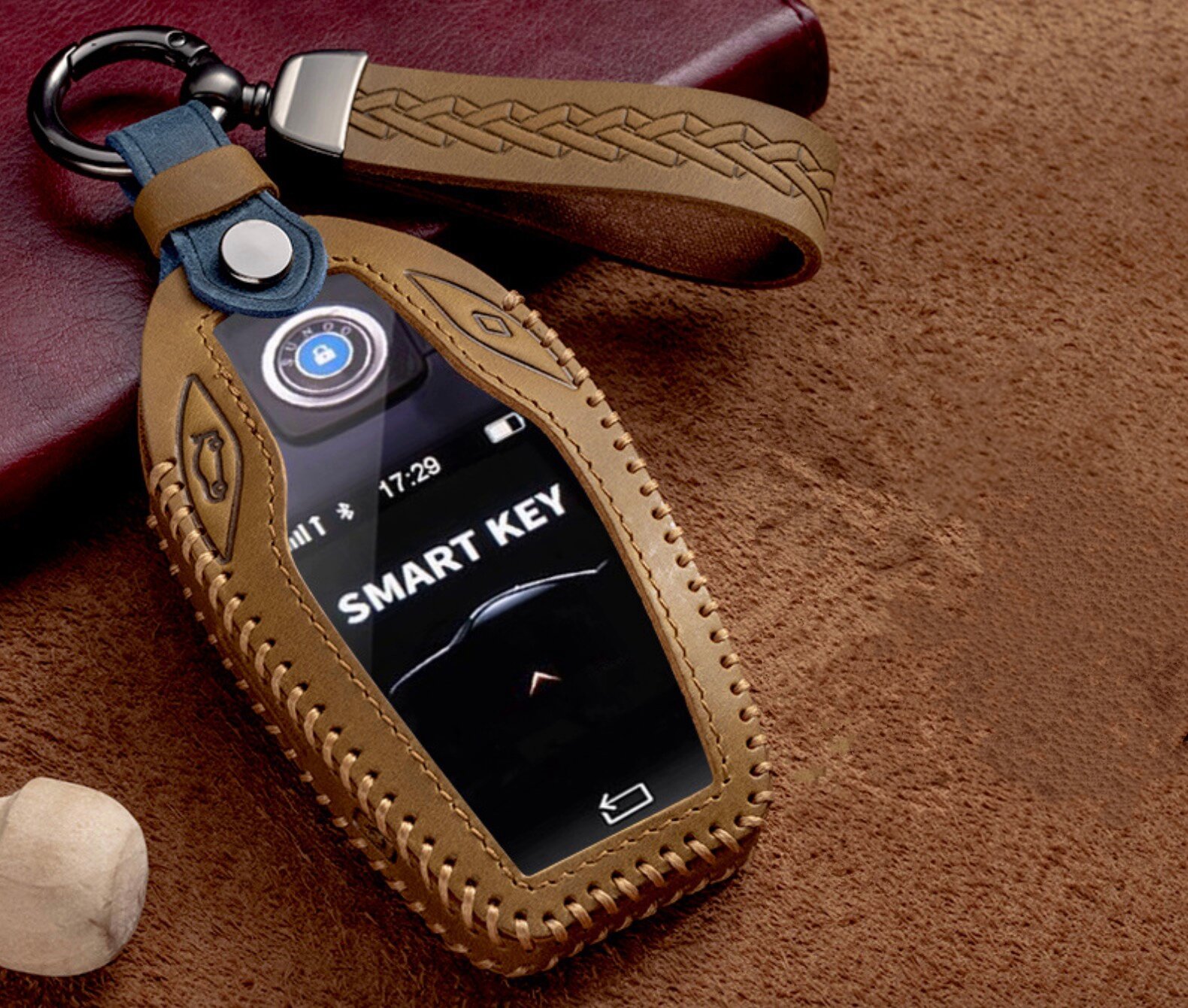 Кожаный противоударный защитный чехол MyPads M-236819 коричневый для автомобильного смарт ключа с дисплеем марки BMW X5/ X6 , футляр из натурально.