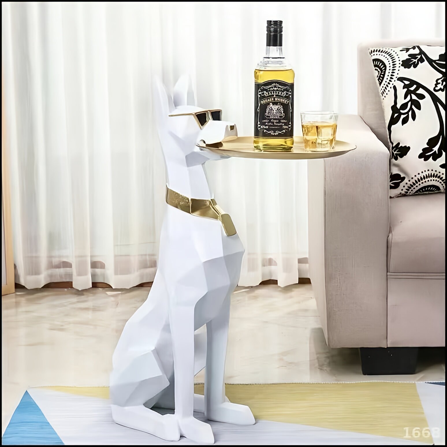 Журнальный стол "Декоративная статуэтка", металл, эпоксидная смола, белый, 74 см x 25 см x 32 см