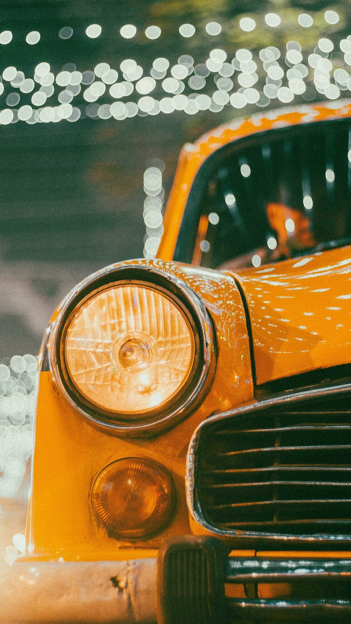 Картина на холсте 60x110 LinxOne "Автомобиль, интерьер для дома / декор на стену / дизайн