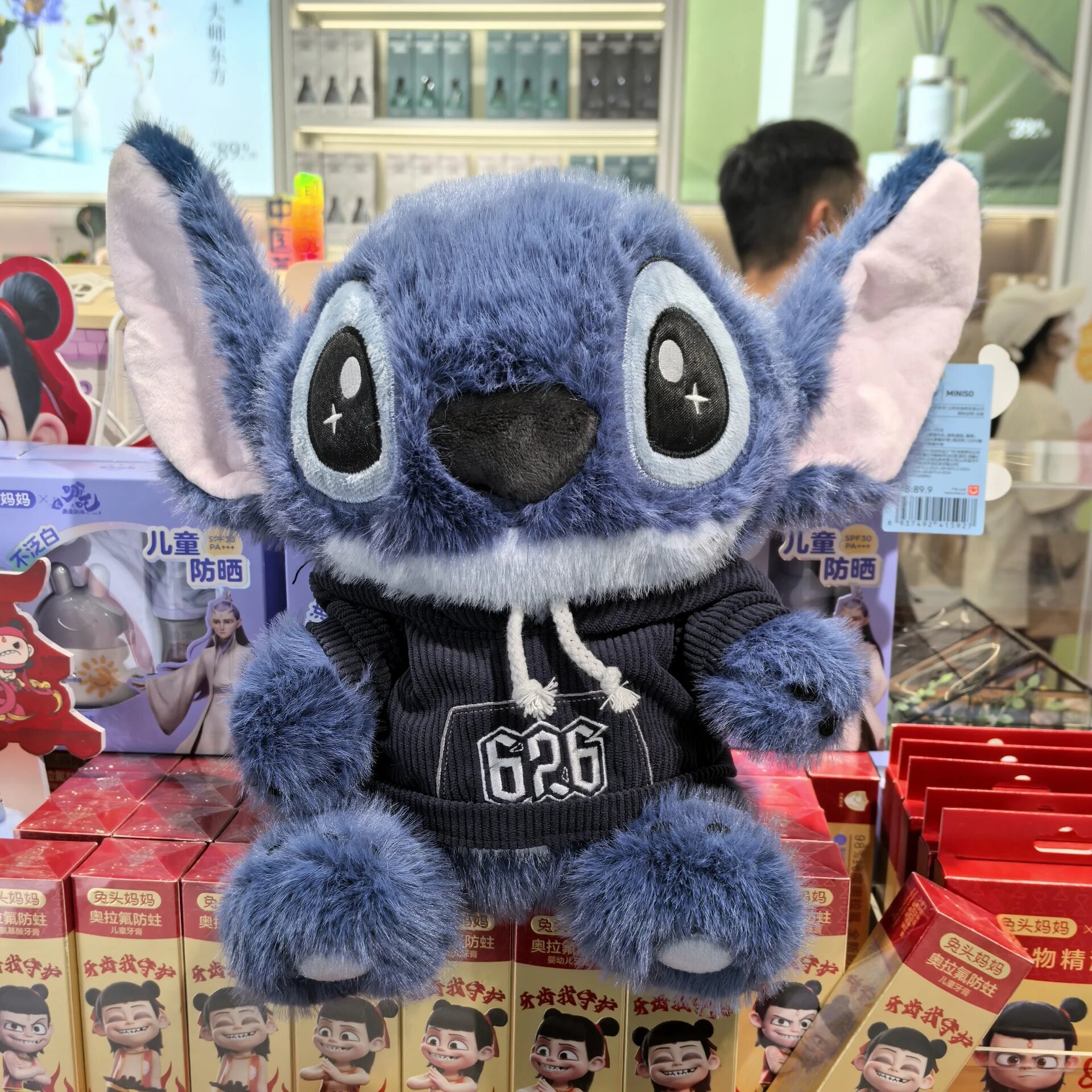 Плюшевая игрушка MINISO Disney Stitch (носите черную толстовку) — плюшевая кукла Лило и Стич, идеальный детский подарок на день рождения, Светло-синие, 30cm, Унисекс