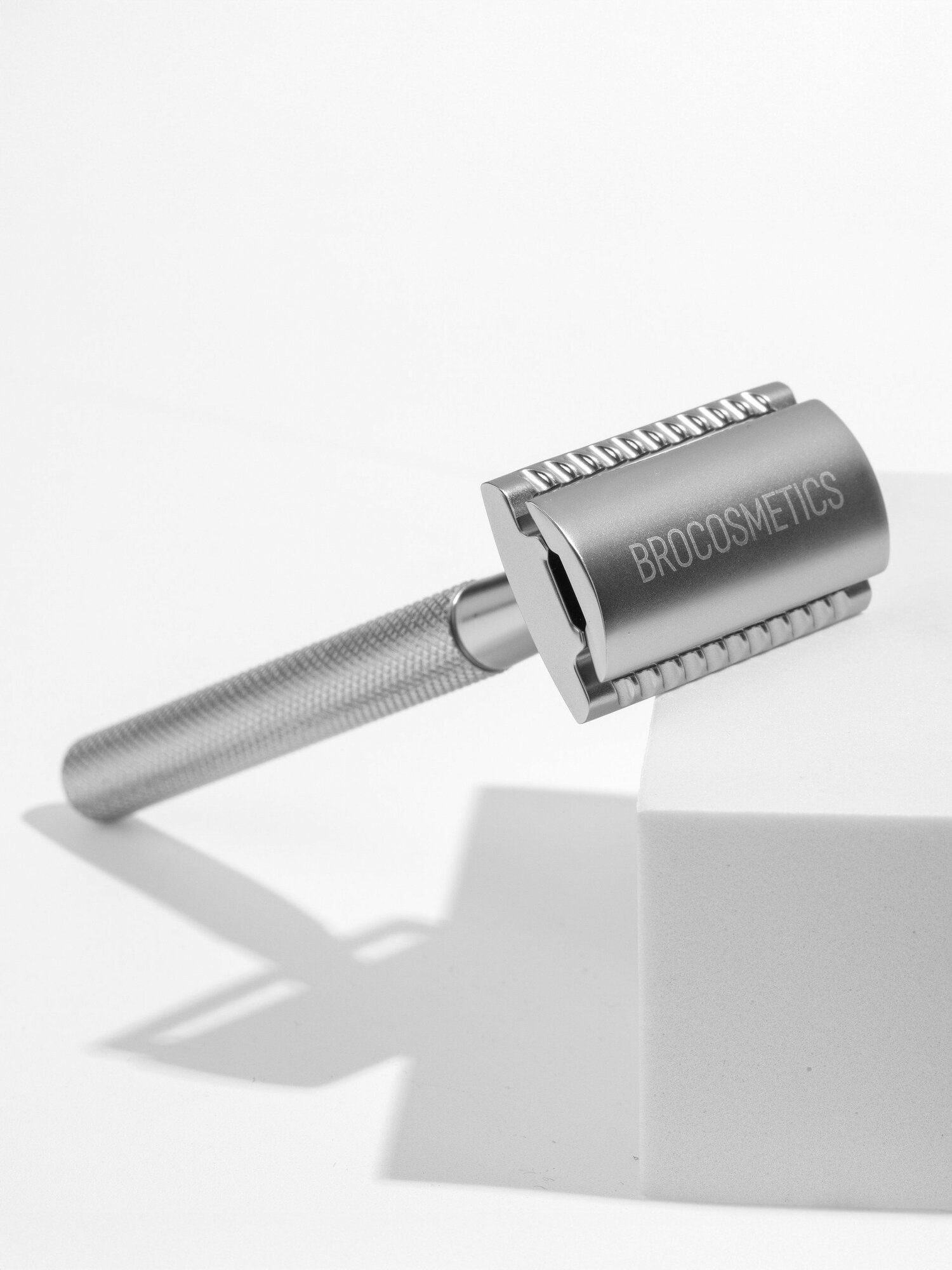 Т-образный бритвенный станок BROCOSMETICS без лезвий, матовый хром