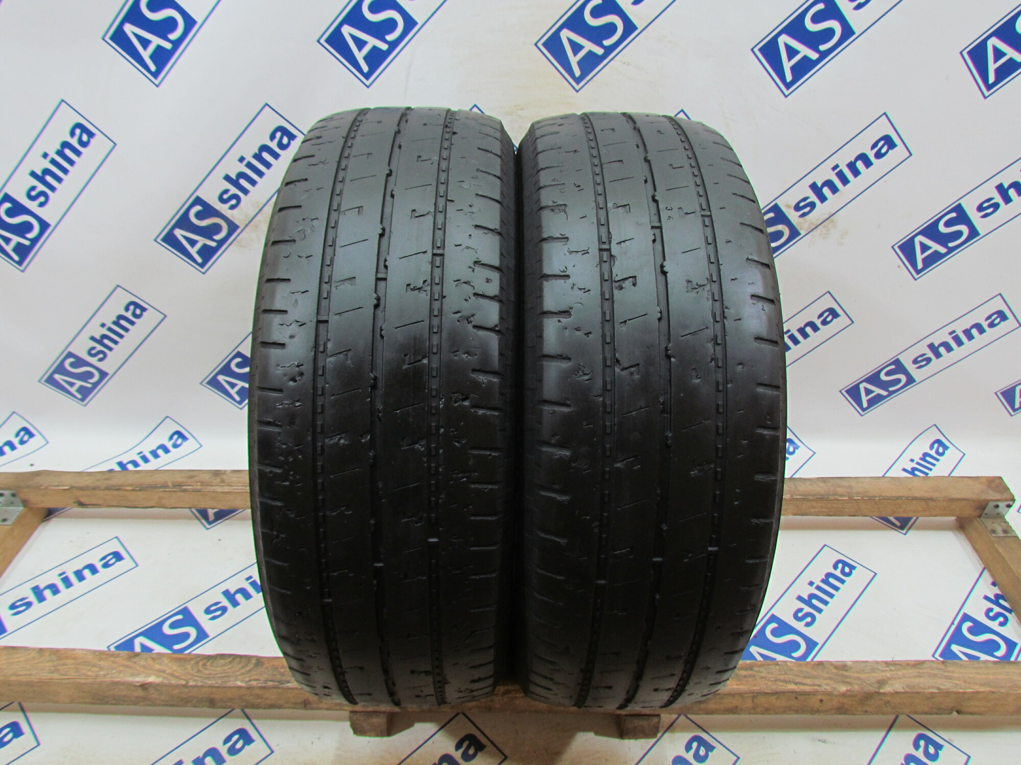 Nokian Hakka C2 215 65 R16 C летние БУ шины более 35% износ , артикул 0025319