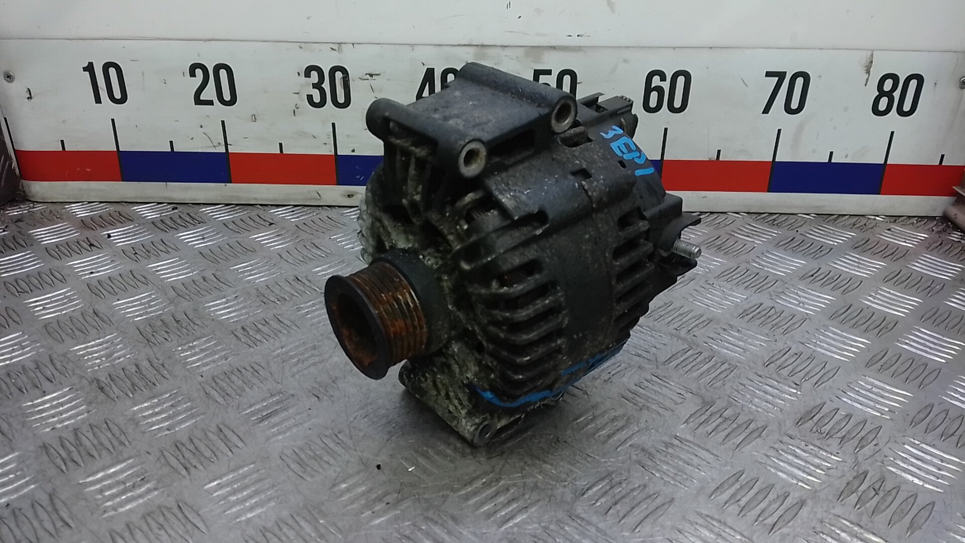 Генератор дизельный MERCEDES BENZ C-CLASS W204, Номер A0009060401