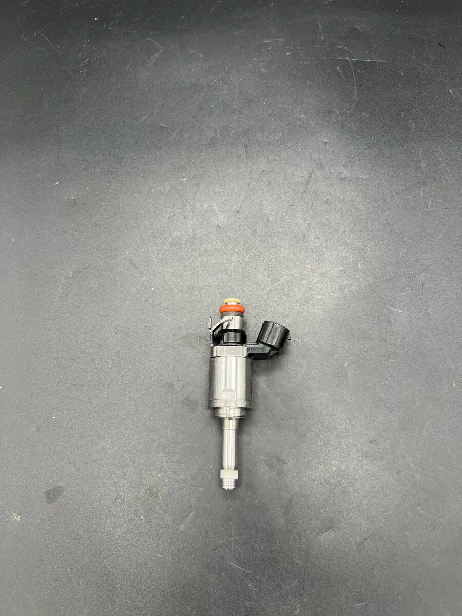 Форсунка топливная ( 2 ) Контрактный Mazda