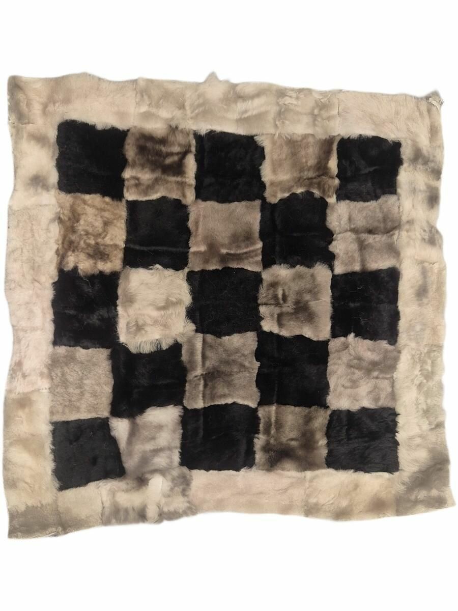 Коврик из натуральной овчины квадратный