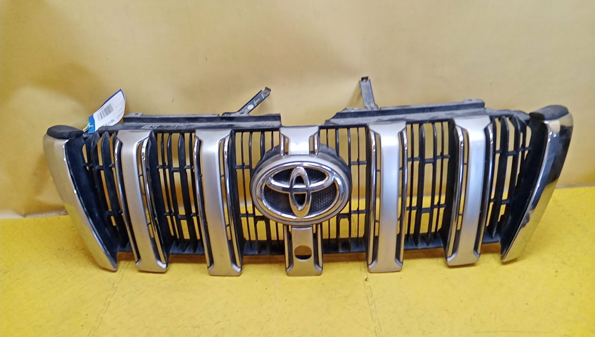 Решетка радиатора Land Cruiser (150)-Prado Toyota 5310160C64