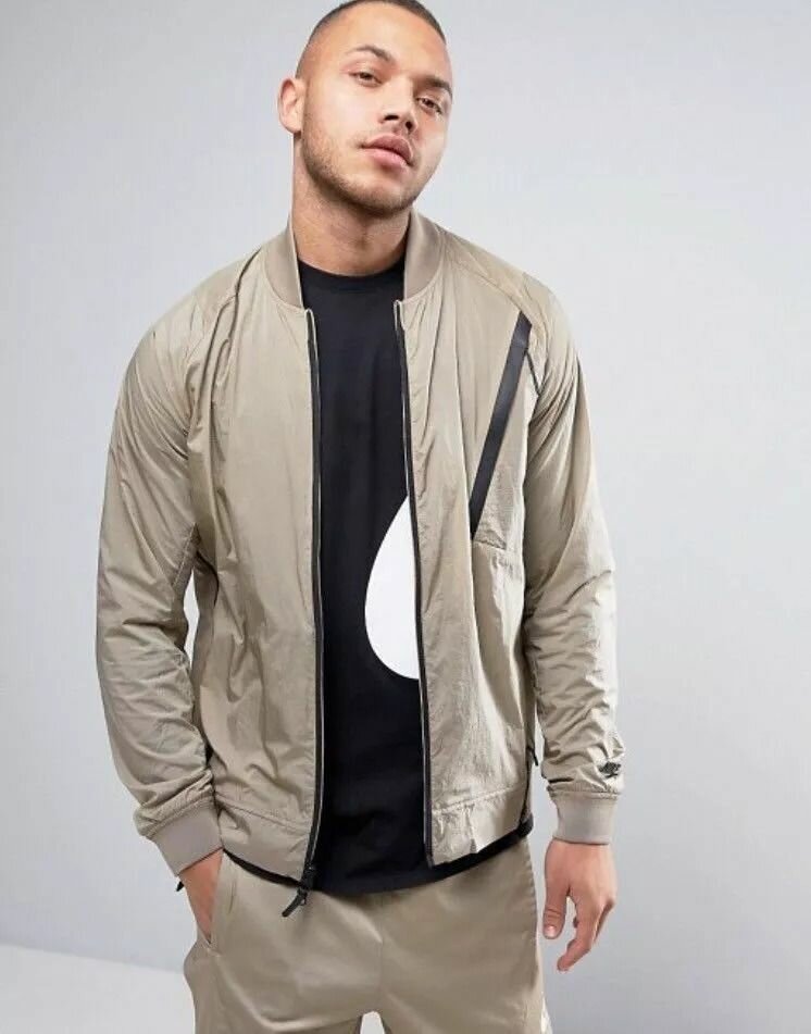 Куртка спортивная