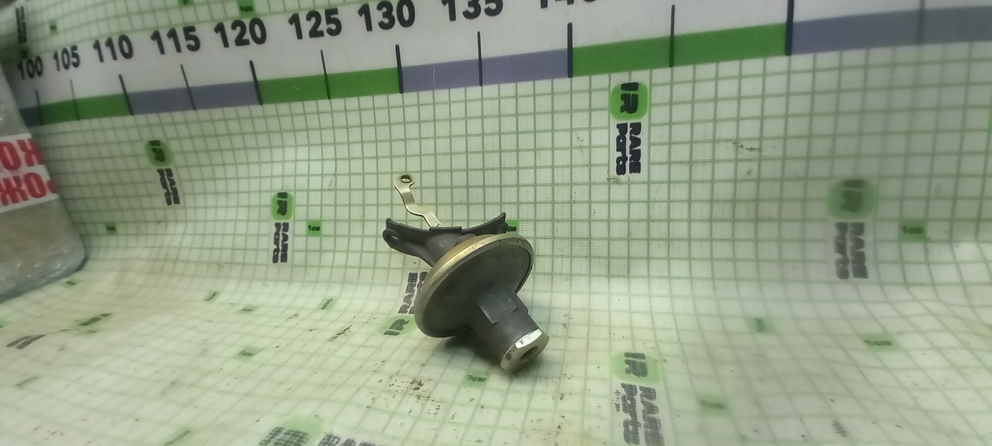 Регулятор трамблёра вакуумный (вакуум-корректор)