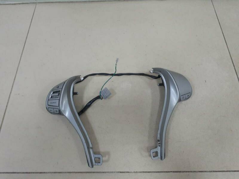 Кнопка многофункциональная Nissan Sentra B17 2012-2019