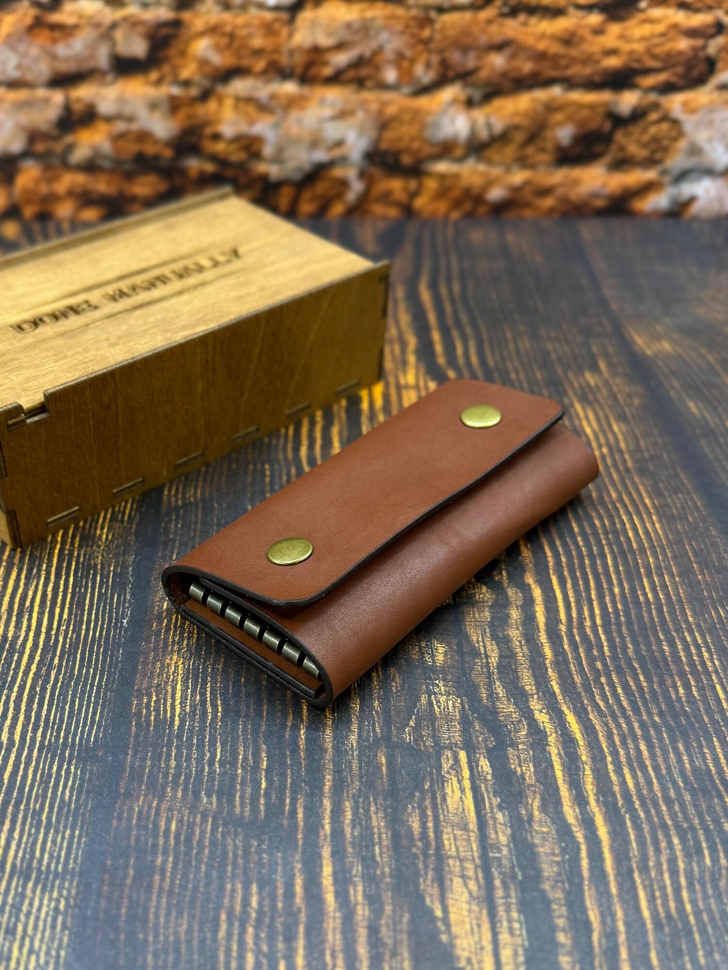 Ключница DONE MANUALLY