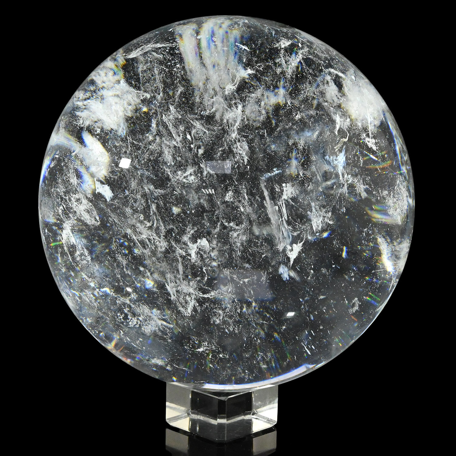 Шар из прозрачного халцедона, диаметр 168мм .