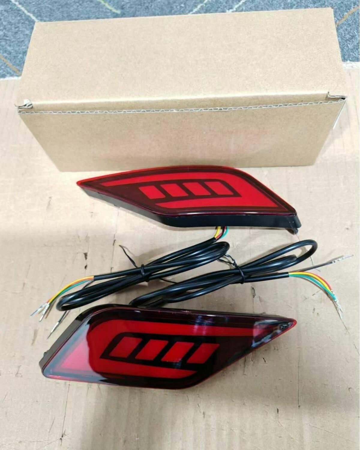 Toyota Frontlander 2020-2024, задний бамперный фонарь (LED стоп-сигнал, поворотник, противотуманный)